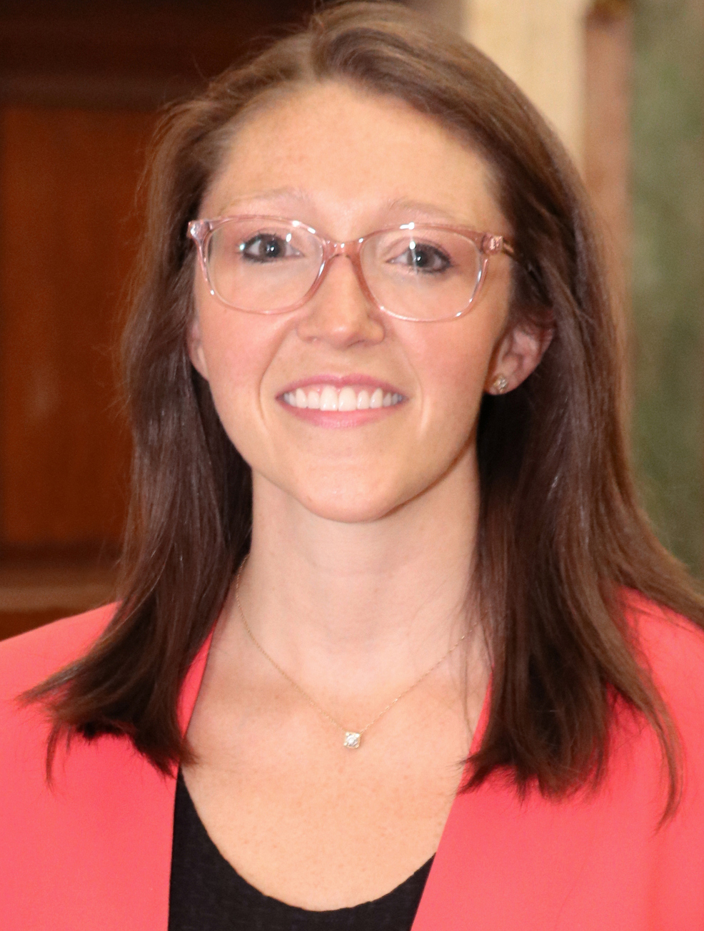 Auburn native takes seat on Allen County bench as magistrate judge ...