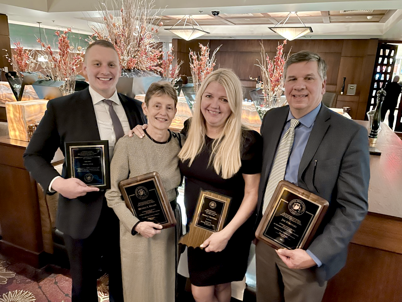 DTCI gives ‘outstanding’ lawyer awards for 2022 - The Indiana Lawyer