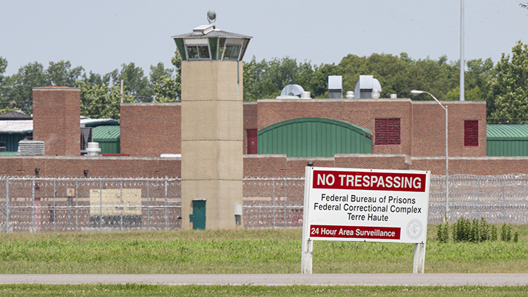 Inmate charged with fatal stabbing at federal prison in Terre Haute ...